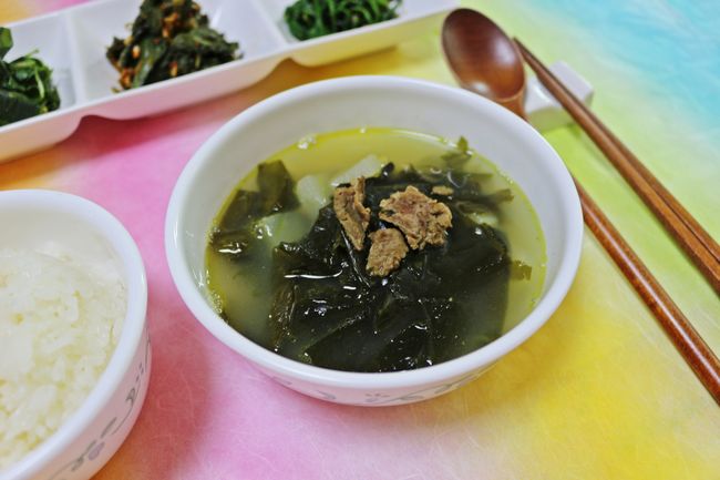 Ketahui Manfaat Makan Sup Rumput Laut pasca Persalinan seperti Budaya Korea