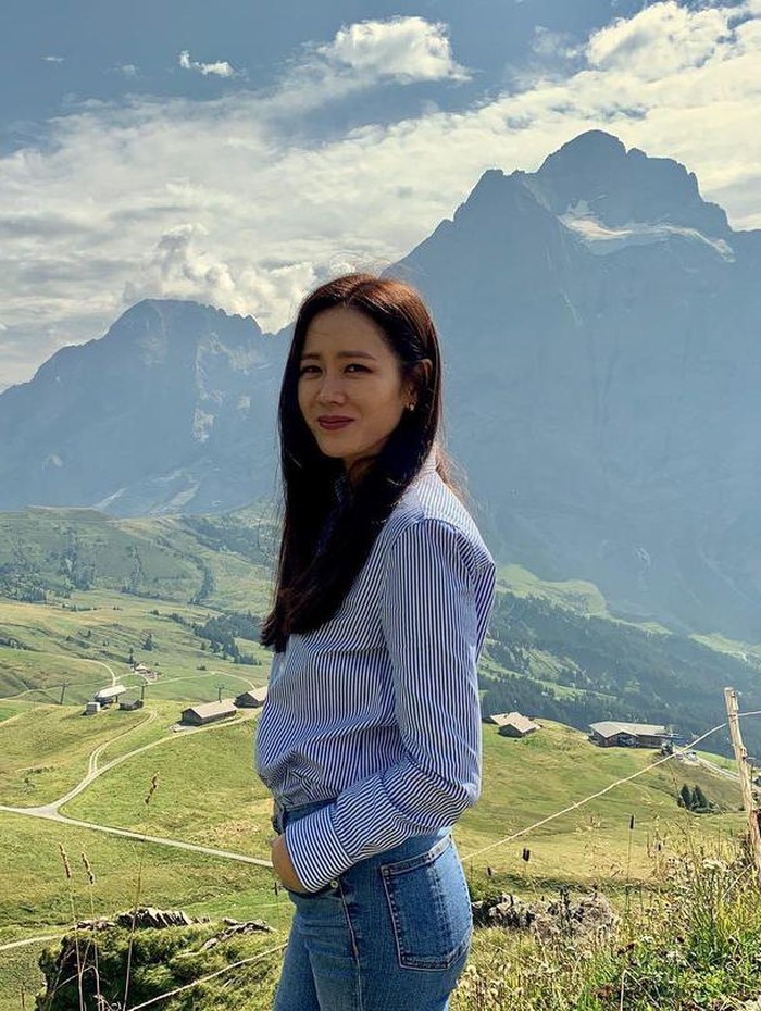 Kecantikannya Diakui Hingga Tingkat Internasional Intip Pesona Son Ye Jin Yang Ulang Tahun Ke