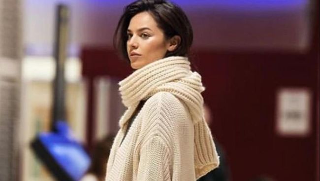 Pesona Katy Louise Saunders Bule Cantik Diduga Pacar Baru Song Joong Ki