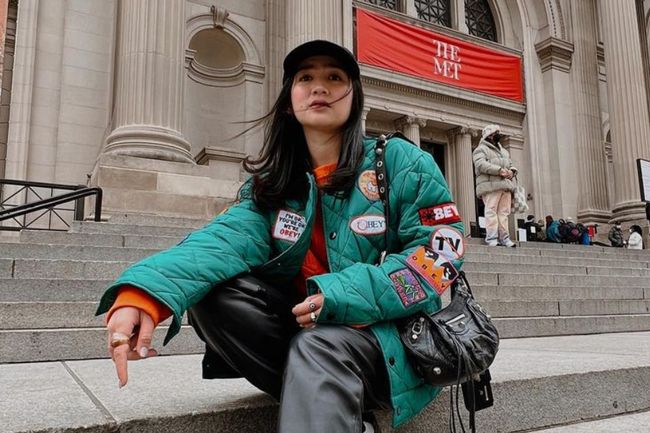 Inspirasi Gaya Sporty ala Selebriti yang Bisa Ditiru, Siap Jadi Tren ... Inspirasi Gaya Sporty ala Selebriti yang Bisa Ditiru, Siap Jadi Tren ...