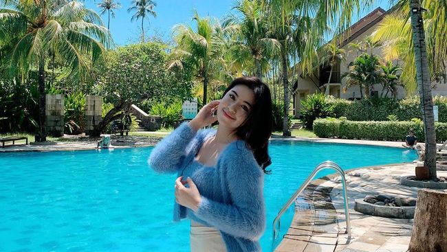 7 Potret Rinoa Senduk, Cucu Indro Warkop di Series Si Doel yang Cantik ...