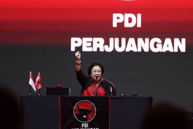 Habis Jumatan, Megawati Umumkan Ganjar Pranowo Capres PDIP