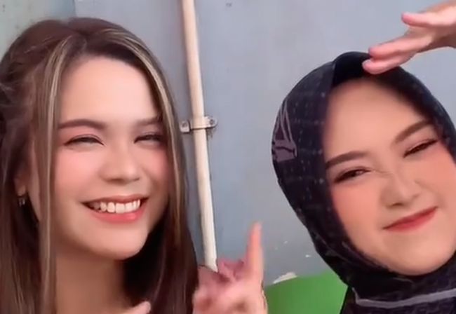 Remake Video Lipsync Keong Racun 12 Th Lalu, Sinta-Jojo Disebut Awet Muda