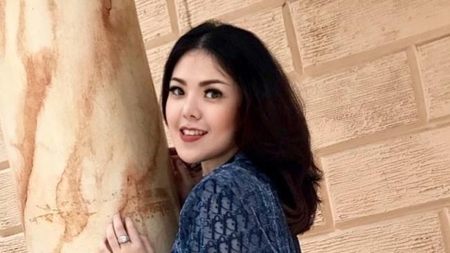 7 Potret Transformasi Tina Toon, dari Penyanyi Cilik hingga Jadi ...