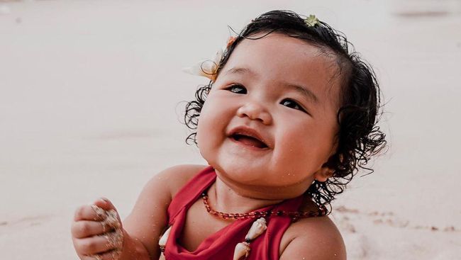 7 Potret Xarena Anak Siti Badriah yang Dibilang Gemoy Mirip Mochi ... 7 Potret Xarena Anak Siti Badriah yang Dibilang Gemoy Mirip Mochi ...