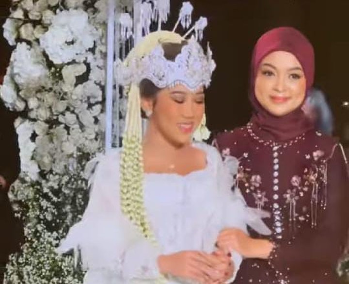 5 Potret Akad Nikah Kiky Saputri dan M Khairi, Dihadiri Hesti Purwadinata hingga Ayu Ting Ting - 2
