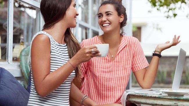 6 Cara yang Bisa Kamu Coba untuk Terlihat Menarik dan Mengesankan Saat ...