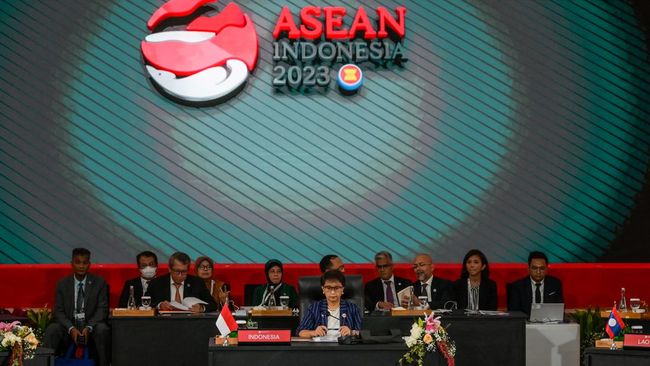 RI Tegaskan ASEAN Tak Boleh Jadi Proksi Negara Lain