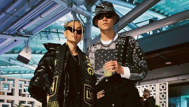 5 Gaya Kompak Agnes Mo dan Adam Rosyadi yang Bisa Banget Diadopsi! Swag ...