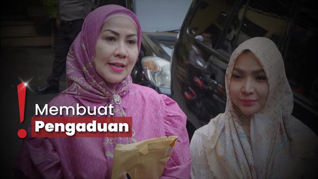 Venna Melinda Naik Mobil Sport Roro Fitria Kunjungi Komnas Perempuan Venna Melinda Naik Mobil Sport Roro Fitria Kunjungi Komnas Perempuan