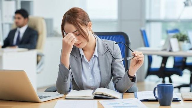 Stres karena Pekerjaan? Ini 5 Cara yang Dilakukan Orang dengan ...