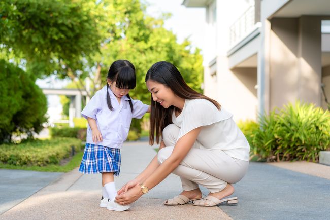 Panduan Ukuran Sepatu Anak Umur 1-10 Tahun & Cara Mengukur yang Tepat