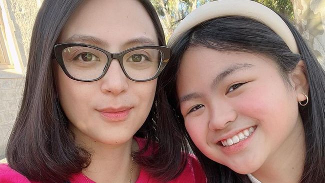 7 Potret Jill Carissa 'Angling Dharma' Bersama Putrinya, Tinggal & Jadi ...