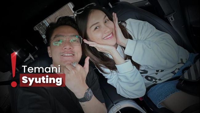 Gandengan Tangan dengan Ayu Ting Ting, Boy William Disebut Turun Takhta