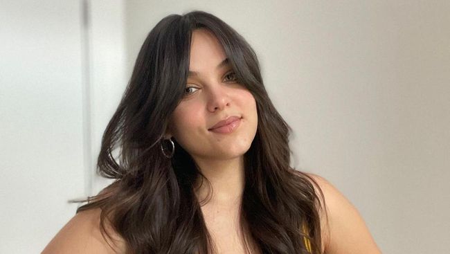Kisah Sedih Fenella Fox Selebgram Yang Kecanduan Main Ponsel Kini Hanya Bisa Terduduk Di Kursi