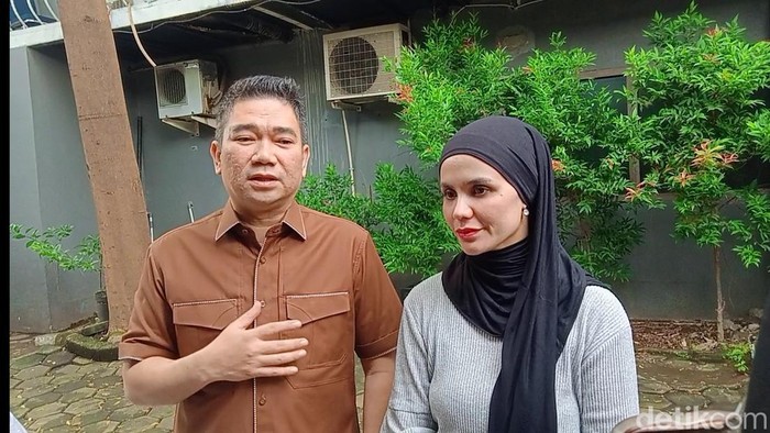 Klarifikasi Aldila soal Alasan Gugat Cerai Indra Bekti & Fakta Donasi ... Klarifikasi Aldila soal Alasan Gugat Cerai Indra Bekti & Fakta Donasi ...