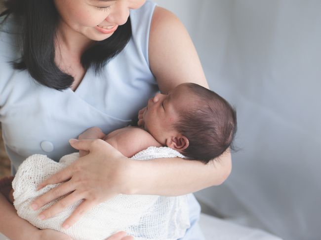 Pusar Bayi Bodong, Apa Berbahaya? Kenali Gejala, Penyebab & Cara ...