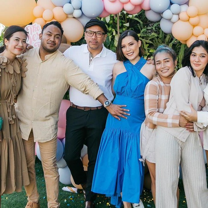 7 Potret Viviane Istri Sammy Simorangkir Pesta Gender Reveal, Bahagia ... 7 Potret Viviane Istri Sammy Simorangkir Pesta Gender Reveal, Bahagia ...