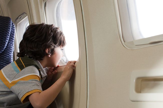 Menyentuh, Bocah 11 Tahun Diajak Keliling Hanggar Usai Kirim Surat ke Pilot Menyentuh, Bocah 11 Tahun Diajak Keliling Hanggar Usai Kirim Surat ke Pilot