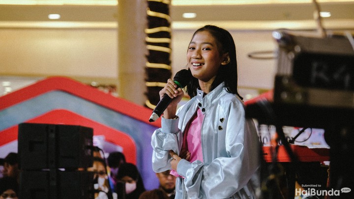 5 Potret Penyanyi Cilik Ralia Rules Meriahkan Penutupan LazMall Daily ...