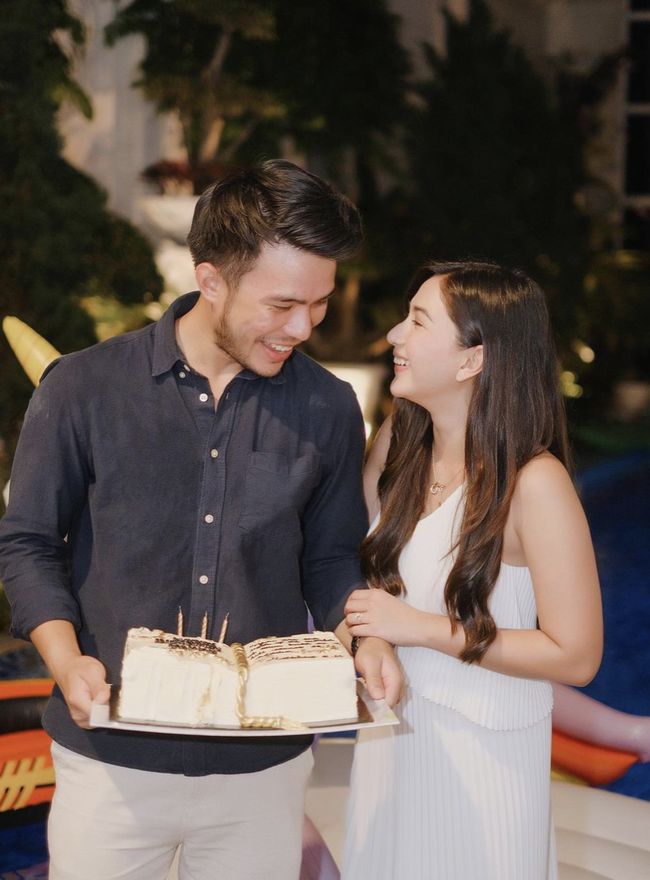 Kisah Cinta Jessica Milla dan Yakup Hasibuan hingga Menikah ... Kisah Cinta Jessica Milla dan Yakup Hasibuan hingga Menikah ...