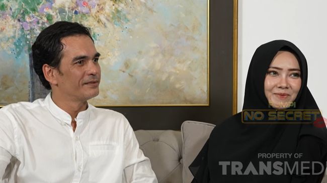 7 Potret Teddy Syach dan Istri Baru yang Jarang Tersorot, Diperlakukan ...