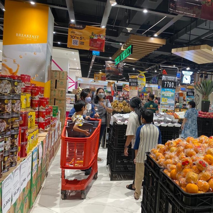 11 Potret Pengunjung Serbu Gelaran Transmart Midnight Sale di Seluruh ... 11 Potret Pengunjung Serbu Gelaran Transmart Midnight Sale di Seluruh ...