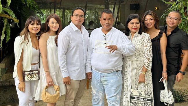 7 Potret Chen Giovani Calon Menantu Hotman Paris, Tunangan Fritz Paris ... 7 Potret Chen Giovani Calon Menantu Hotman Paris, Tunangan Fritz Paris ...