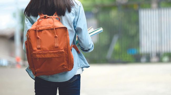 Ditolak 2 PTN, Anak Penjual Sayur Keliling Ini Malah Diterima 3 Kampus Luar Negeri Bun