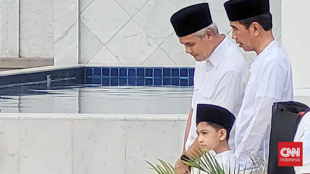 Merasa Lemah di Desa, Ganjar Minta Fotonya Disandingkan dengan Jokowi
