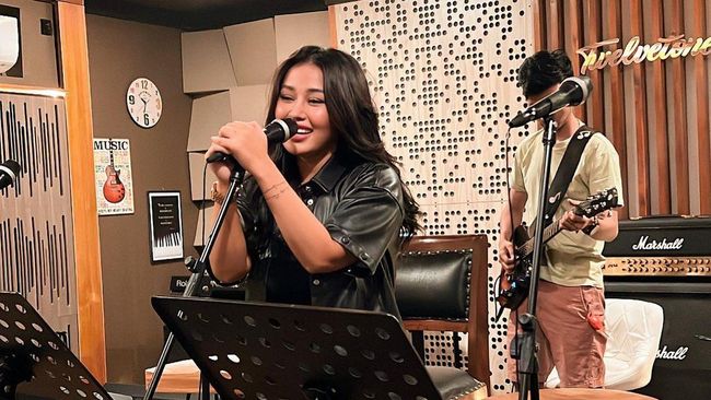 Mutia Ayu balik peluk agama Islam?