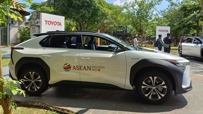 65 Unit Mobil Listrik Toyota Diserahkan ke Pemerintah Buat KTT Asean