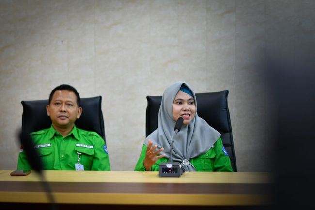 Kisah Ria Anggraeni, Kepsek Muda Berprestasi yang Semula Ragu Kini ...