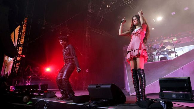 Potret Gaya Selebriti di Pekan Kedua Coachella, dari Blackpink hingga ... Potret Gaya Selebriti di Pekan Kedua Coachella, dari Blackpink hingga ...