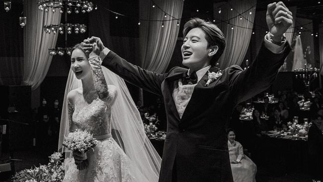 Usai Berpacaran 8 Tahun, Pasangan Artis Korea Se7en dan Lee Da Hae ...