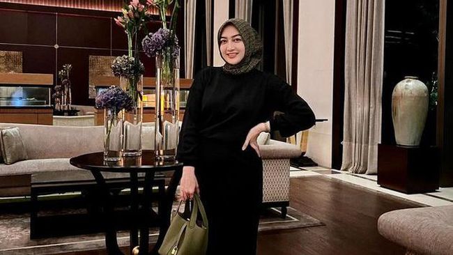 6 Potret Terbaru Indriani Hadi Eks Istri Sahrul Gunawan