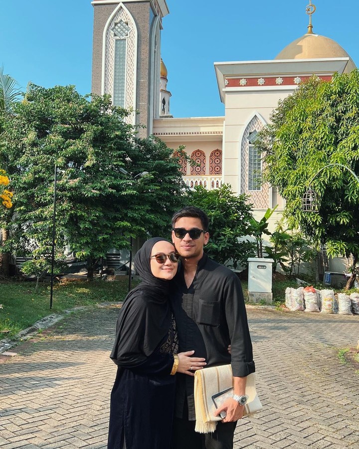 5 Potret Kehamilan Pertama Istri Aktor Wafda Saifan yang Berprofesi ...