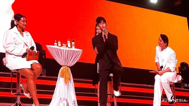 Kembali Setelah Hampir 10 Tahun, Intip Momen Menarik Fan Meeting Kim ... Kembali Setelah Hampir 10 Tahun, Intip Momen Menarik Fan Meeting Kim ...