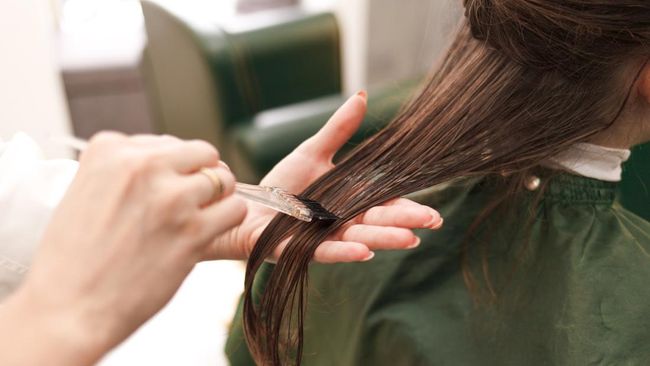 7 Fakta Perawatan Keratin Rambut dari Cara Melakukan di Rumah, Efek ...
