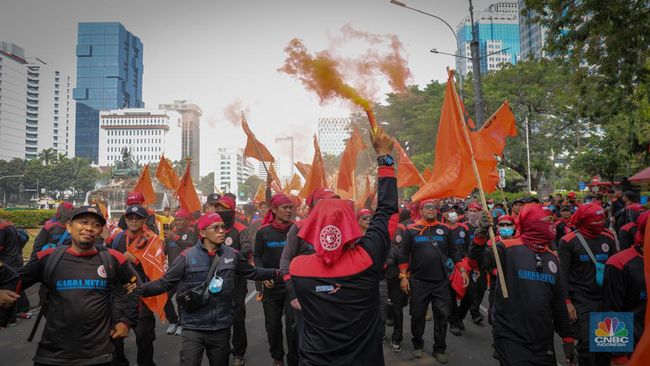 Serikat Buruh 'Membelot' dari Ganjar, Kini Dukung Anies Serikat Buruh 'Membelot' dari Ganjar, Kini Dukung Anies