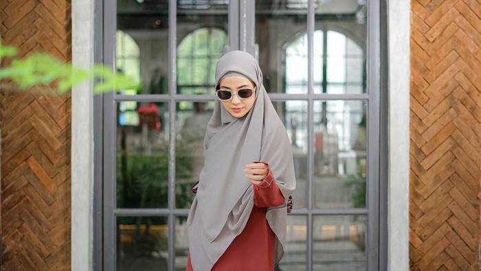 Transformasi Gaya Hijab Natasha Rizky, dari Hobi Pakai Hijab Dillit Hingga Tampil Syar'i