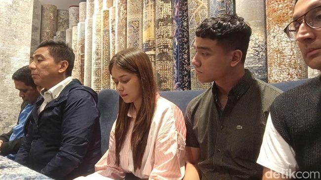 Potret Ekspresi Rebecca Klopper Tertunduk Lesu Minta Maaf Atas Video Syur