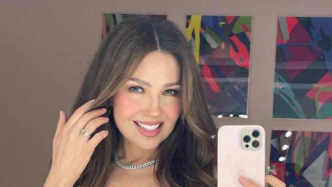 7 Potret Terkini Thalia, Aktris Lawas Pemeran Marimar yang Tetap Cantik di Usia 51 Th - Foto 1