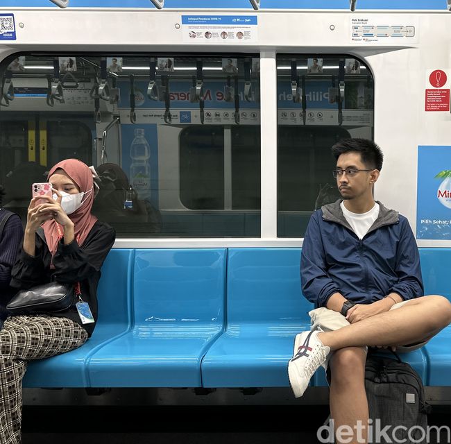 Perlu Dipahami Ini Aturan Terbaru Pemakaian Masker Di Krl Mrt Dan