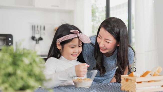 5 Cara Mendidik Anak Tanpa Emosi