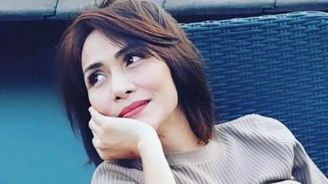 Rezky Aditya Sah Jadi Ayah, 7 Potret Perjuangan Wenny Ariani Atas ...