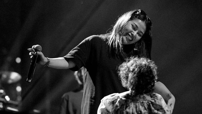 Bikin Nangis, 7 Potret Mutia Ayu Ungkap Wajah dan 'Pertemukan' Gewa ...