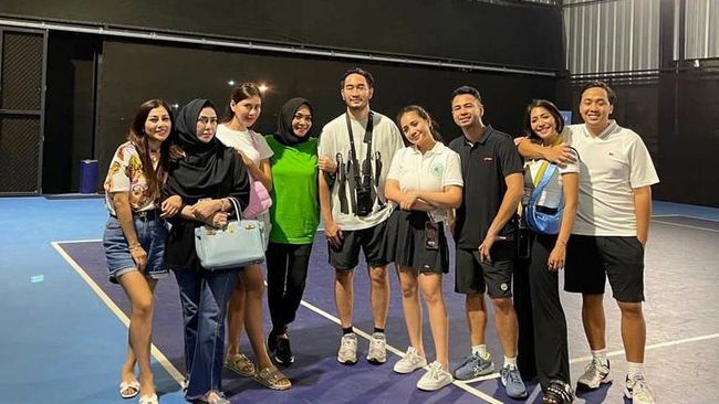 Jeje Tetap Asyik Ngumpul dengan Keluarga Syahnaz, Lady Nayoan Dikasihani