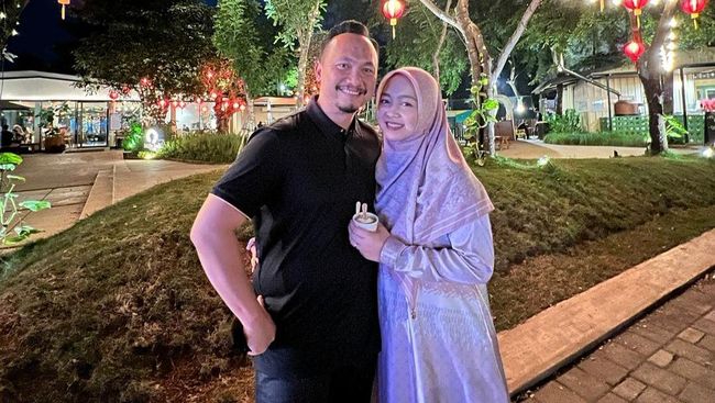 Jadi Istri Pejabat, 7 Potret Nuri Maulida & Suami Wakil Bupati Lampung Selatan