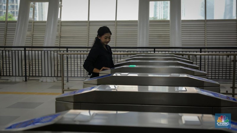 Penampakan 'Keong Raksasa' Stasiun LRT yang Senin Operasi! - Foto 7